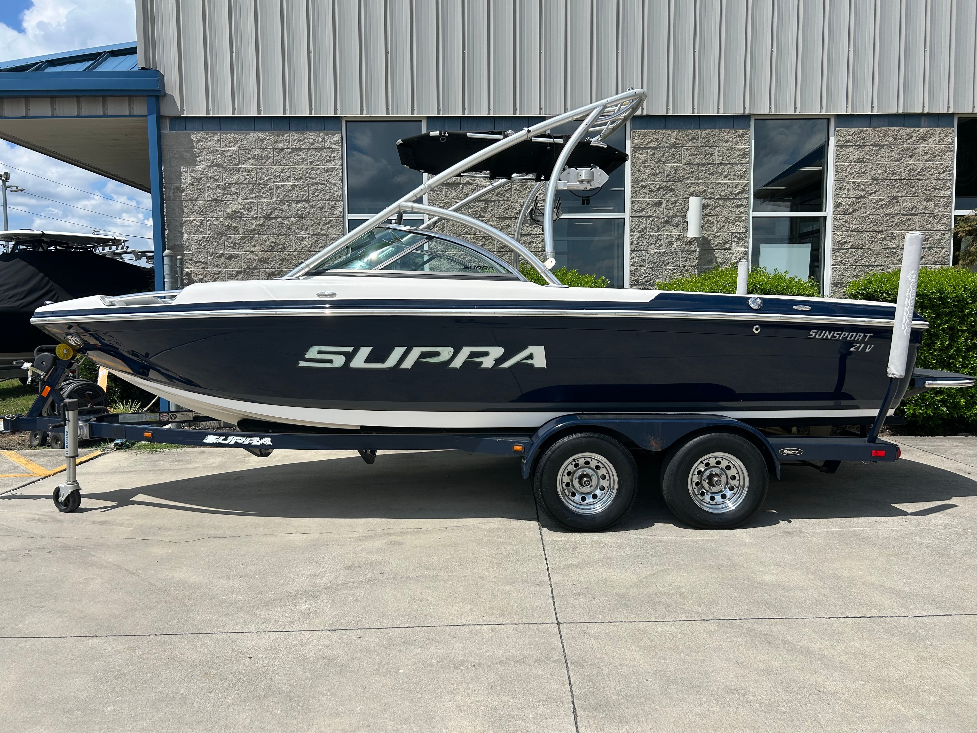 2010 Supra 21V Blue – American Boat Center